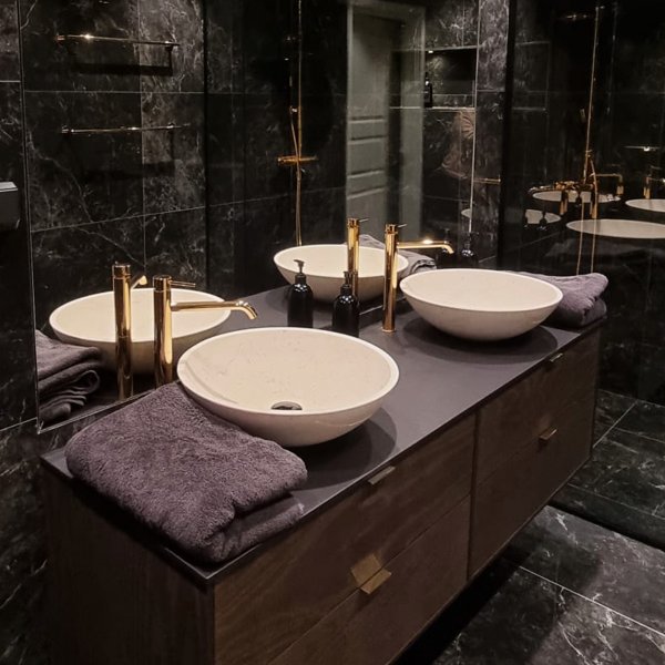 Exklusivt handfat i 100% Carrara marmor